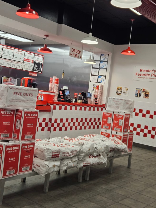 Five Guys offers rich, savory flavors – The Raider Press