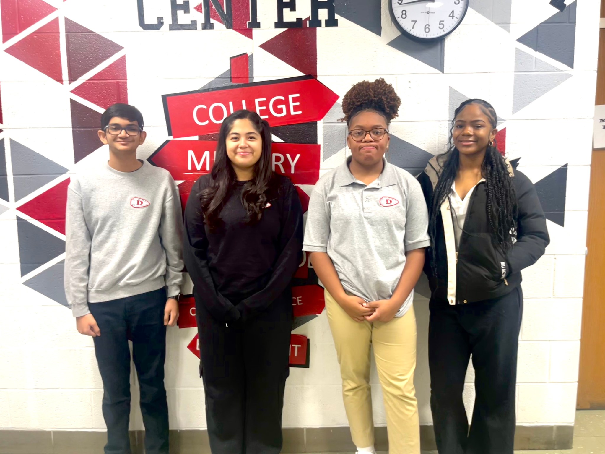Derby High School students debate the new uniform policy – The Raider Press